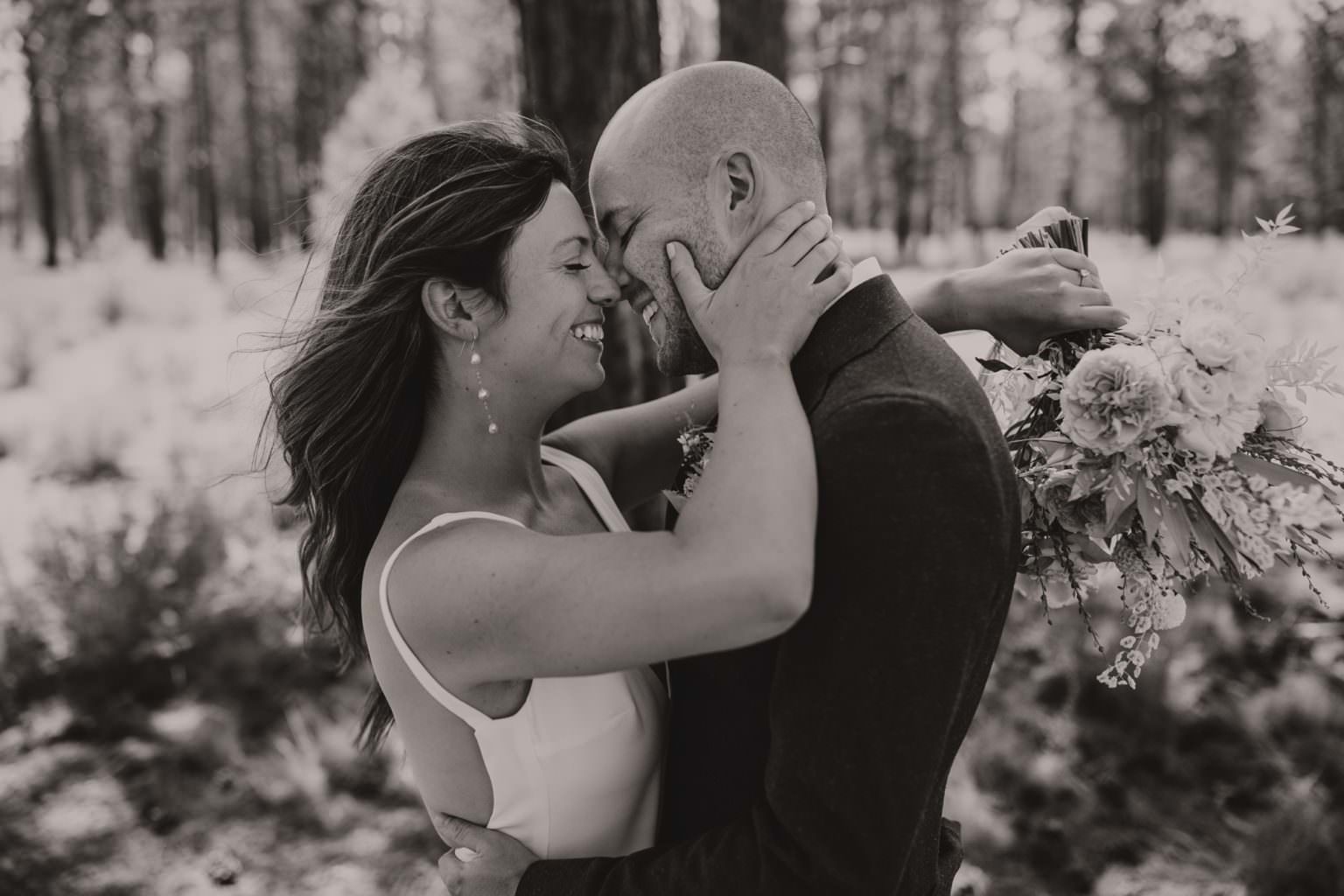 Bend Backyard Wedding | Victoria Carlson Photography
